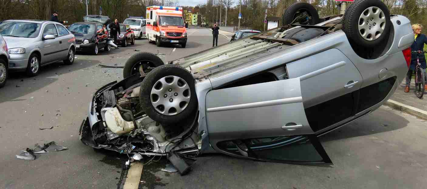 Schadevergoeding auto ongeluk - HIJINK Advocaten