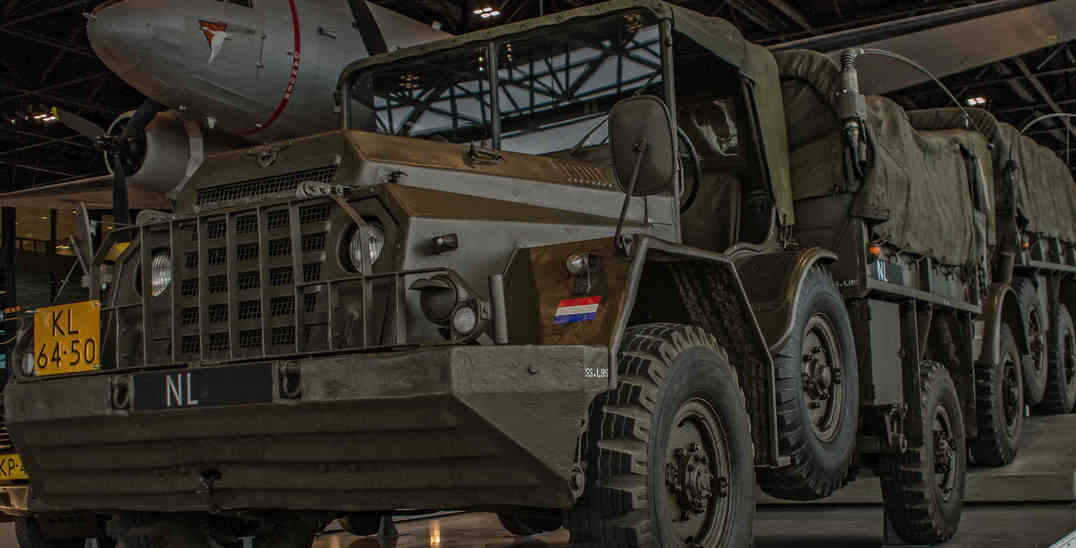 Aanrijding met militair voertuig - HIJINK Advocaten